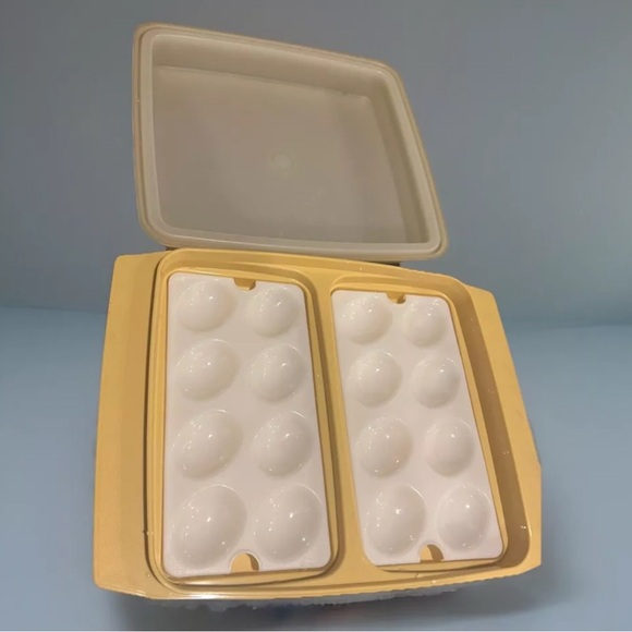 Tupperware | Kitchen | Vintage Tupperware Deviled Egg Container With ...